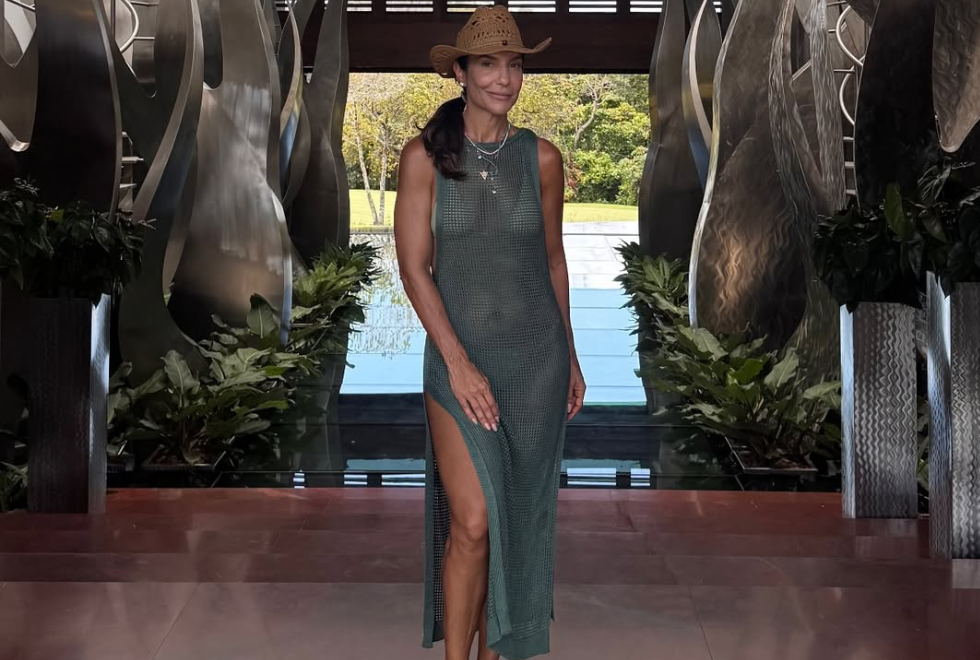 Solteira, Ivete Sangalo usa look praiano para aproveitar dia em ...